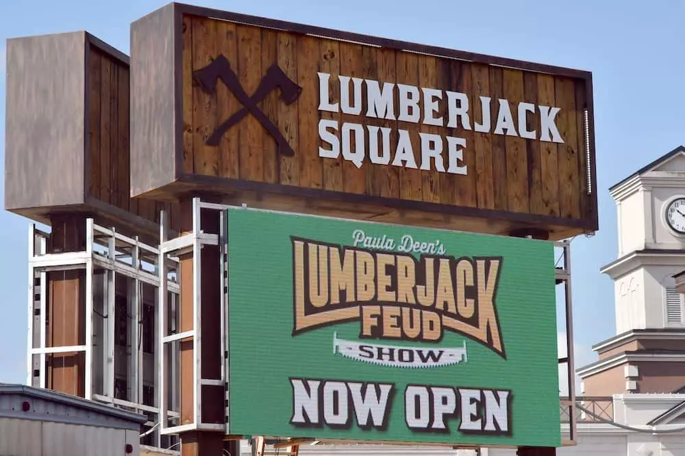 5 Reasons to Visit Lumberjack Square in Pigeon Forge